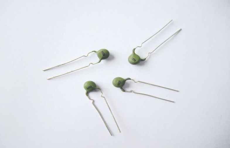 500V 330 Ohm PTC Bead Thermistor / Temperature Sensor Thermistor For ...